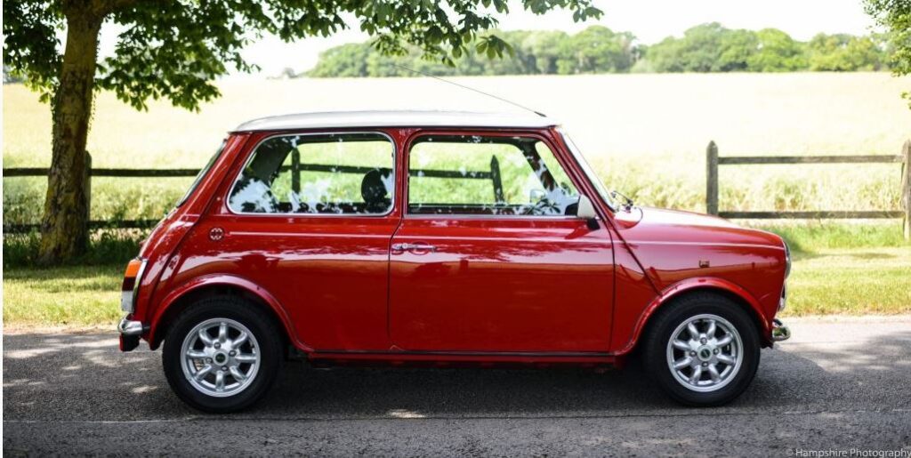 Morris Mini-Minor: el primer MINI y el primer sleeper de la historia ...